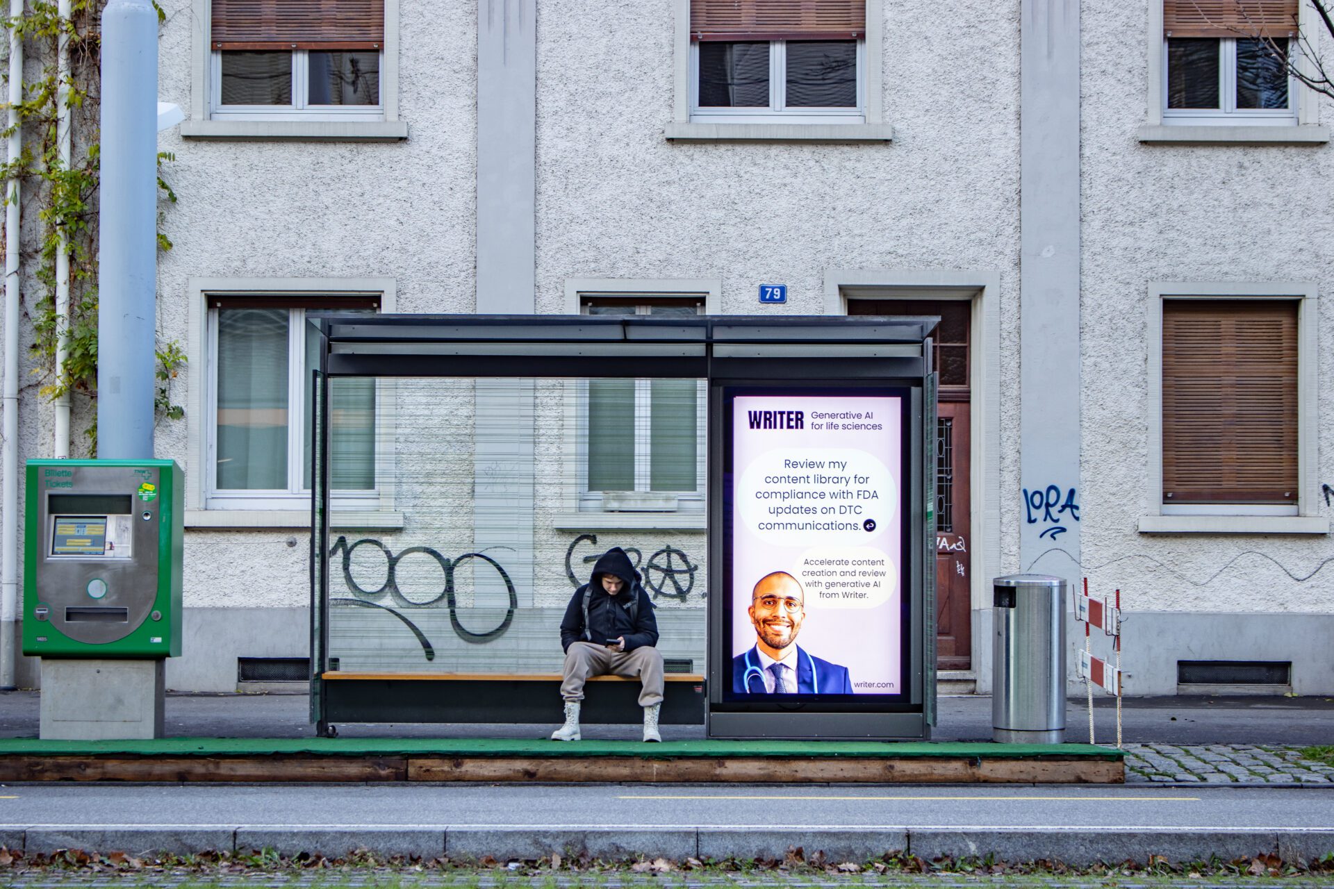 Bus Shelters - OneScreen